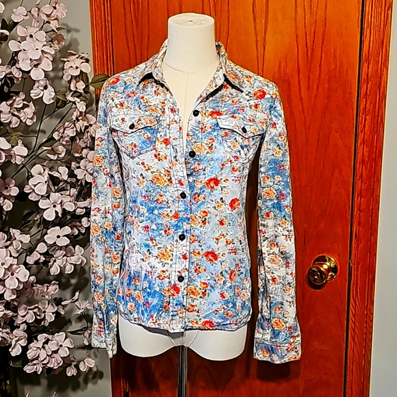 Anthropologie | Tops | Anthropologie Bullhead Black Rose Floral Shirt ...